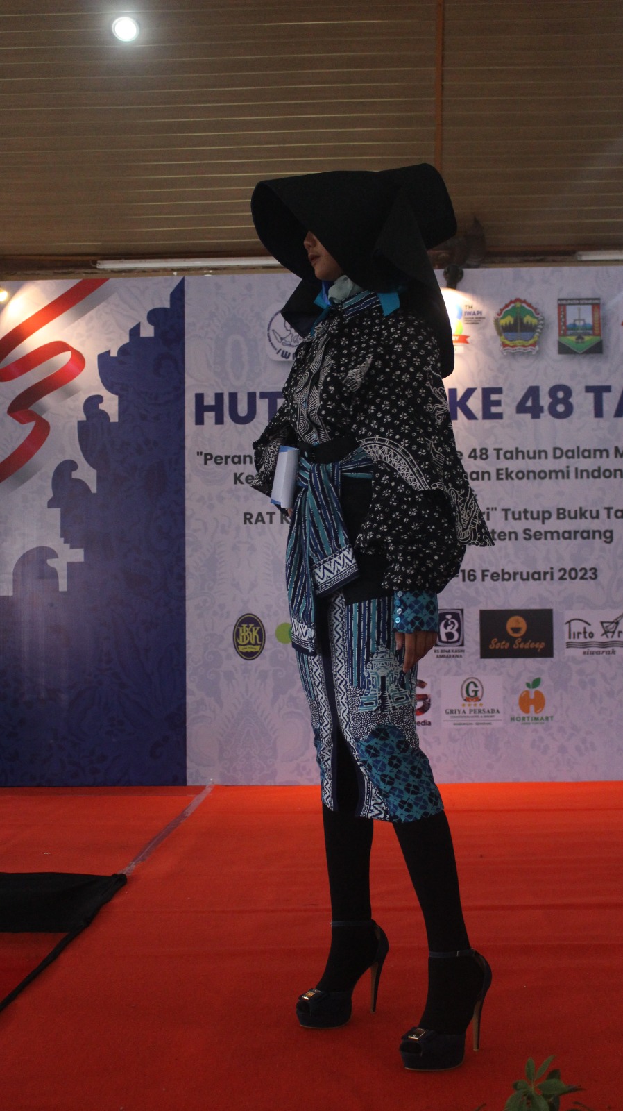 Siswi SMKN Satu Atap Tuntang Ikuti Lomba HUT IWAPI